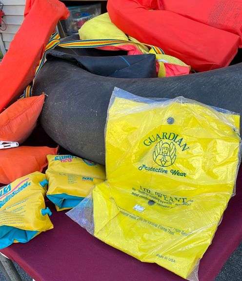Inflated Tube, Life Jackets, Sand Toys - Sherwood Auctions