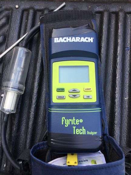 Bacharach Fyrite Tech Analyzer - Sherwood Auctions