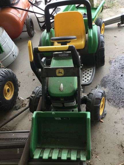 Battery Operated John Deere Tractor with Loader and Trailer and Charger ...