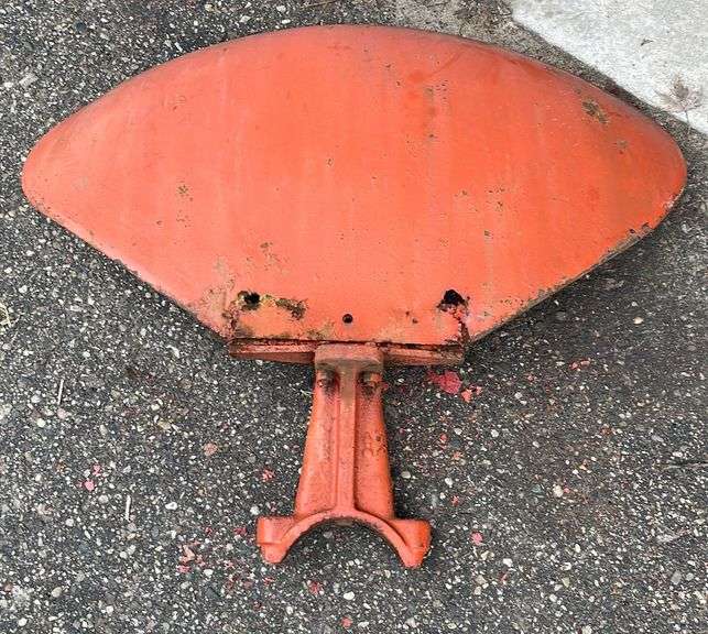 Tractor Fender - Sherwood Auctions