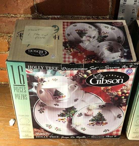 Gibson 31Pc. Holly Tree Dinnerware Set - Sherwood Auctions