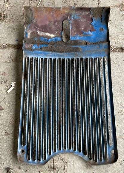 Ford Tractor Front Cover - Sherwood Auctions