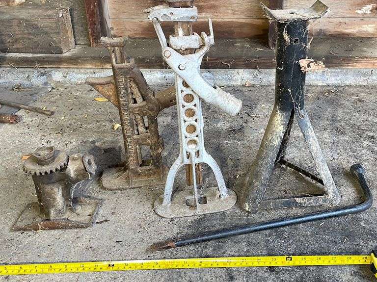 Metal Jacks - Sherwood Auctions