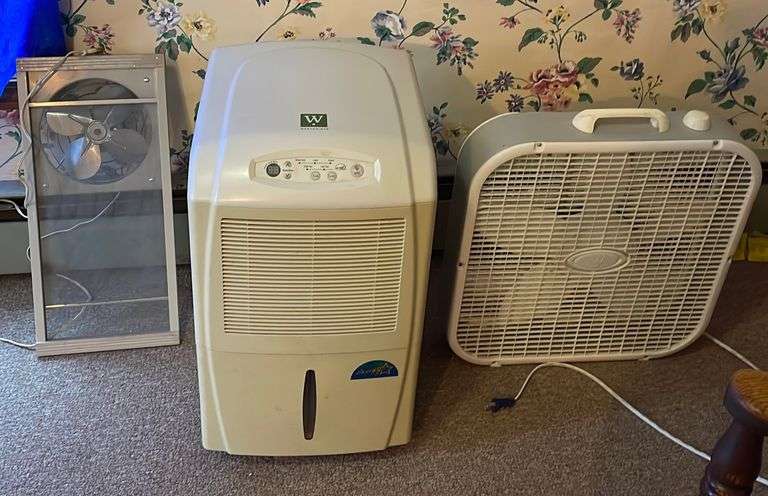 Westpointe Room Humidifier, Box Fan + Screen Fan, All Have Power ...