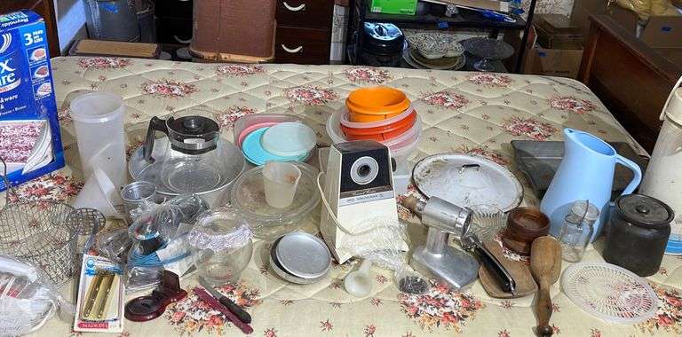 Assortment of Kitchen Items + Other Household Items - Sherwood Auctions