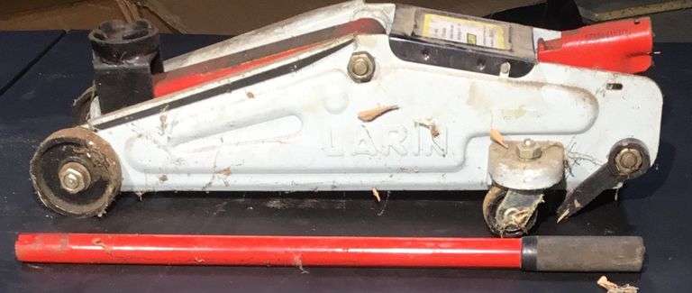 Larin 2 Ton Floor Jack with Handle - Sherwood Auctions