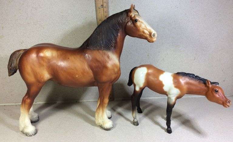 2 Vintage Breyer Horses - Sherwood Auctions