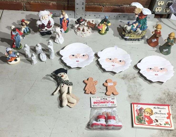 Christmas Knick Knacks - Sherwood Auctions