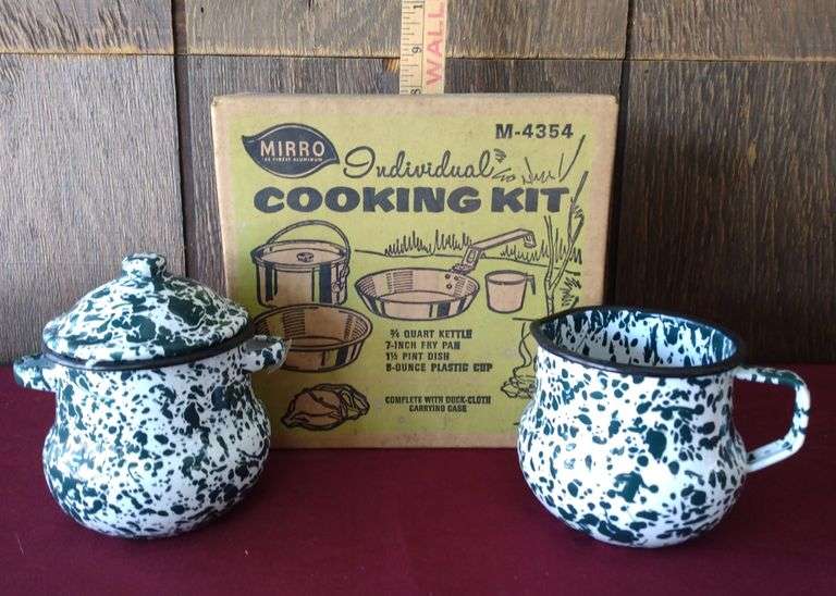 Enamel Splatter Ware Cream & Sugar + Mirror Individual Cooking Set (New ...