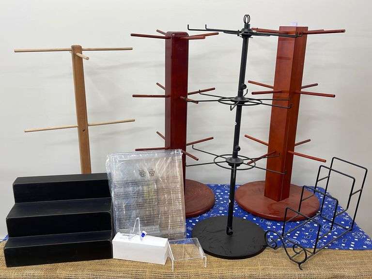 Spinner Displays, Acrylic Displays, Tiered Display & Plate Display ...