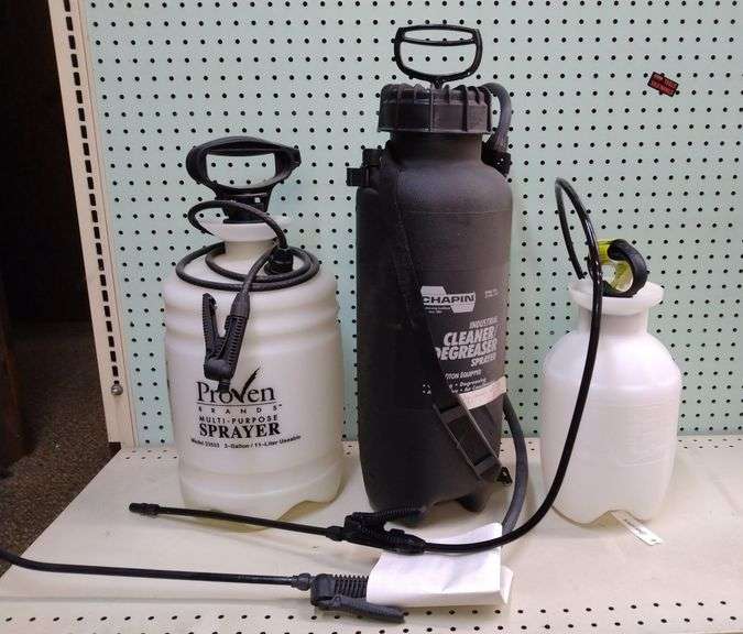 Sprayers, Bug Sprayer + Flowtron Electronic Bug Killer - Sherwood Auctions