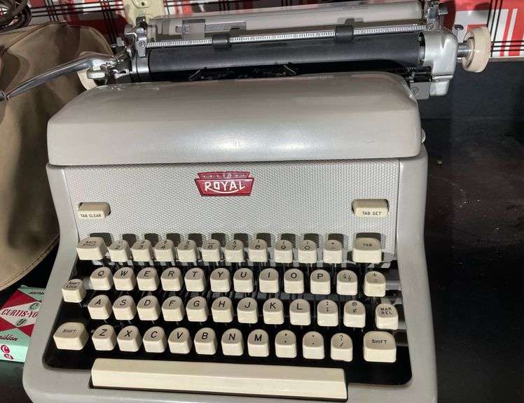 Friedan Adding Machine + Royal Typewriter - Sherwood Auctions