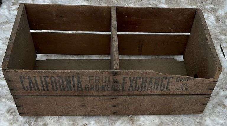 California Fruit Growers Exchange Wooden Crate - Sherwood Auctions