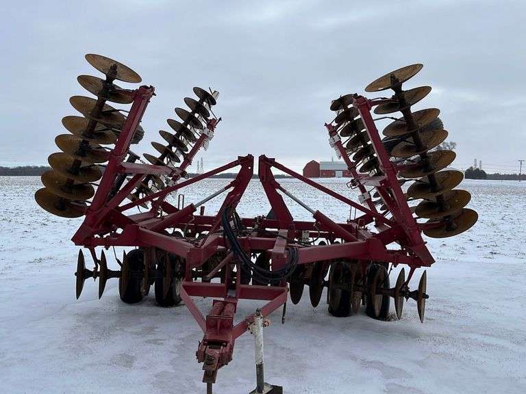 Case IH Disc Model 490 - Sherwood Auctions