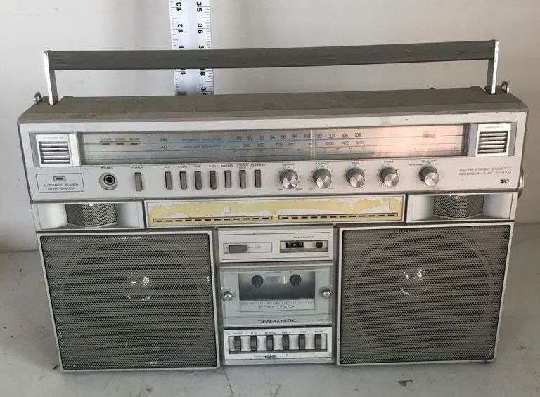 Realistic Stereo - Sherwood Auctions