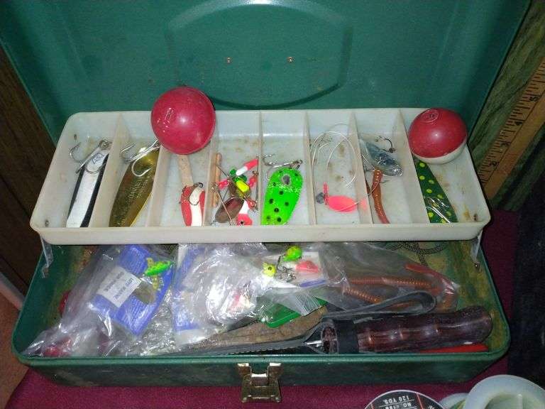 Victor & Old Pal Tackle Boxes + Tackle - Sherwood Auctions