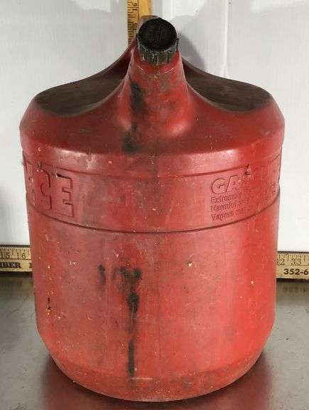 5 Gallon plastic Gas Jug - Sherwood Auctions