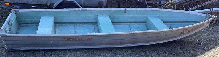 StarCraft 12 Foot Aluminum Boat - Sherwood Auctions