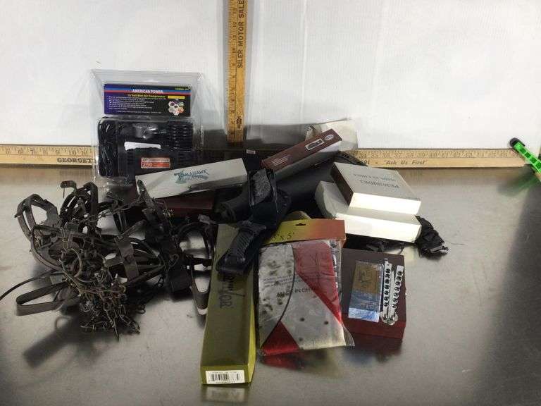 Knives Traps 12 Volt Mini Air Compressor Sherwood Auctions