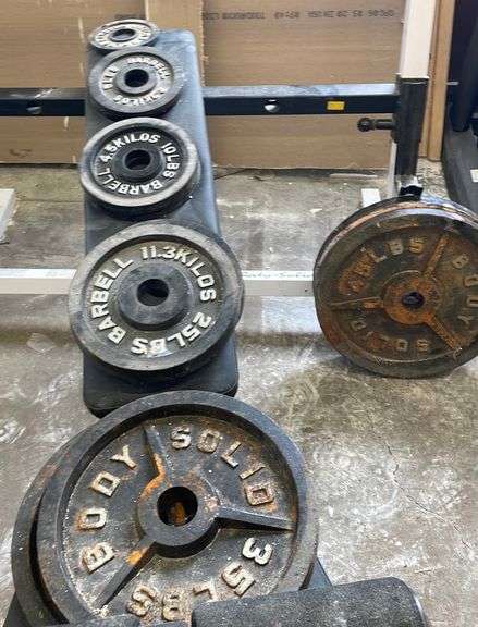 Body-Solid Weight Bench w/ 45lb Barbell + Weights - Sherwood Auctions