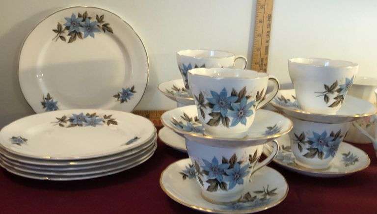 Blue Floral Pattern China Set w/ 6 Plates, Cups & Saucers + Eight ...