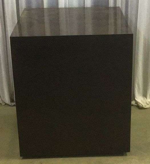 21” x 21” x 25” Box - Sherwood Auctions