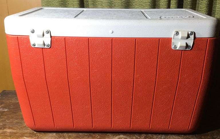 Coleman PolyLite 48 Cooler 15”x23”x13” - Sherwood Auctions