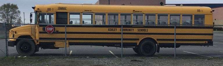 2001 Freightliner/Thomas Built Bus - Sherwood Auctions