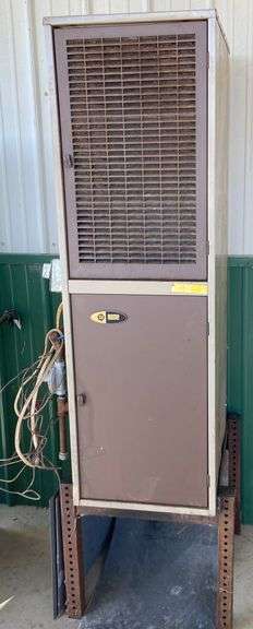 LSI Home Natural Gas Down Draft Furnace - Sherwood Auctions