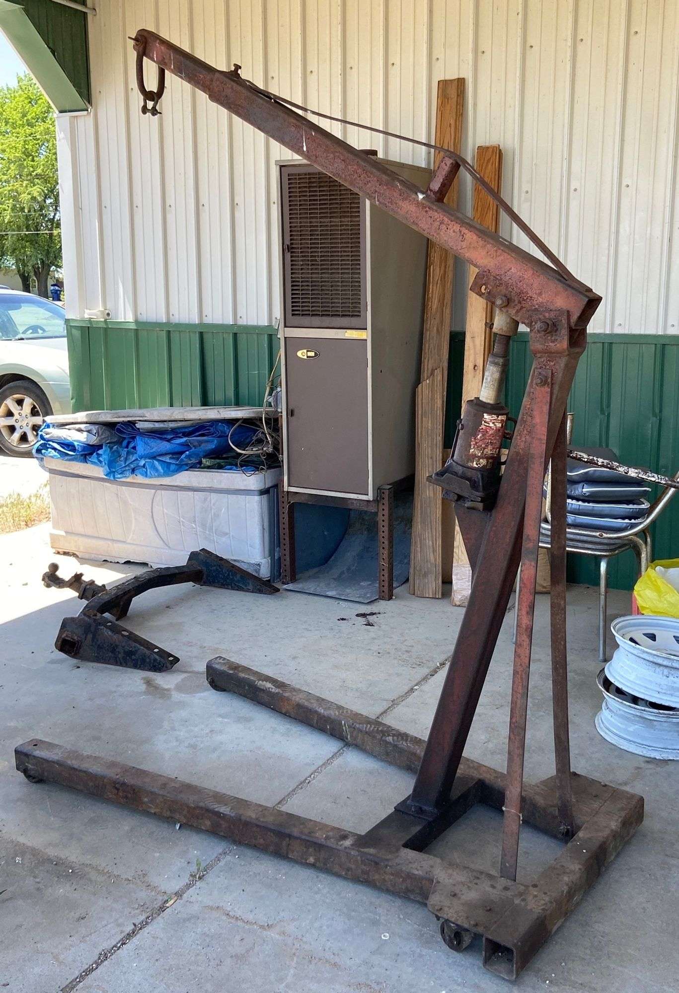 Antique Engine Hoist