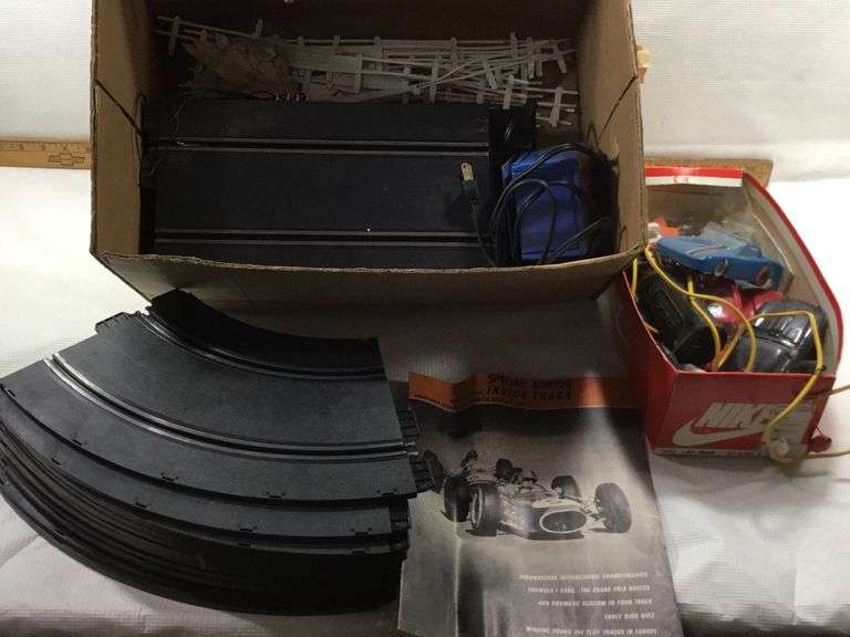 Strombecker Inside Track - Sherwood Auctions