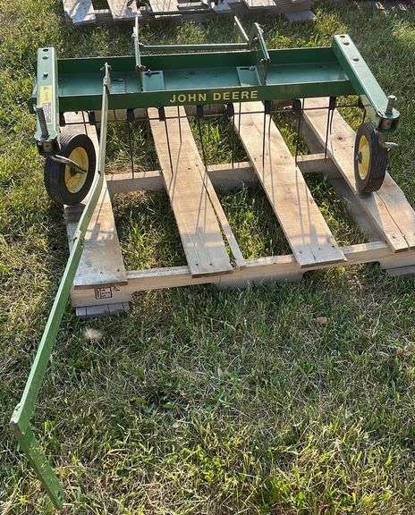 John Deere Front Thatcher - Sherwood Auctions