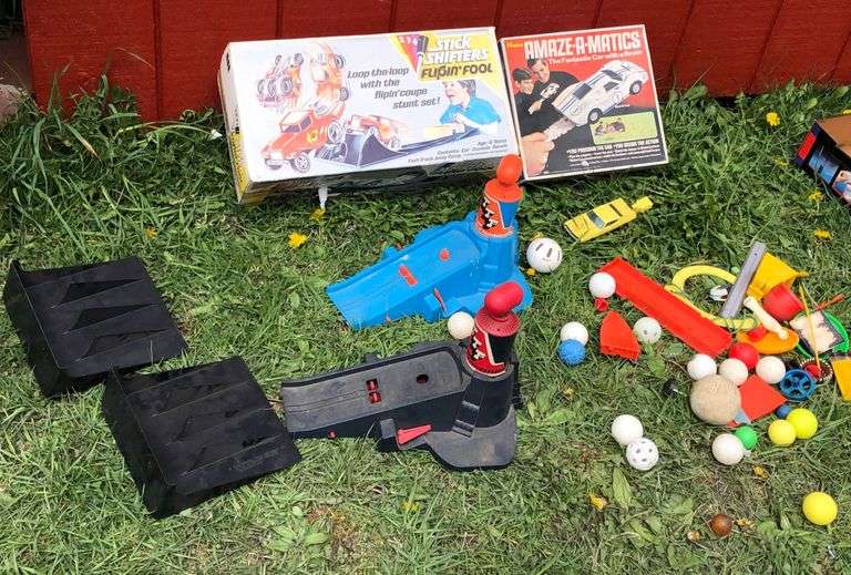 Stick Shifter Flippin’ Fool Stunt Car Set, Hasbro Amaze-A-Matics Car ...