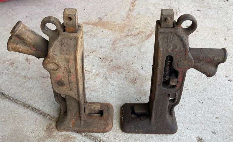 Barn Jacks - Sherwood Auctions