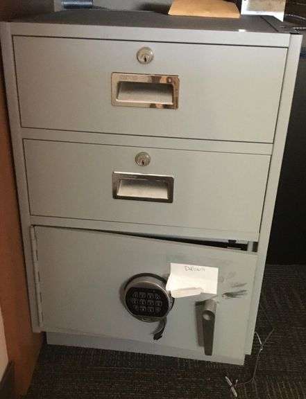 28”x18”x19” Teller Lock Box - Sherwood Auctions