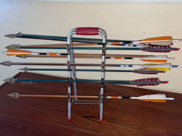 Arrow Stand & Traditional Original Bear Arrows w/ Bear Broadheads ...