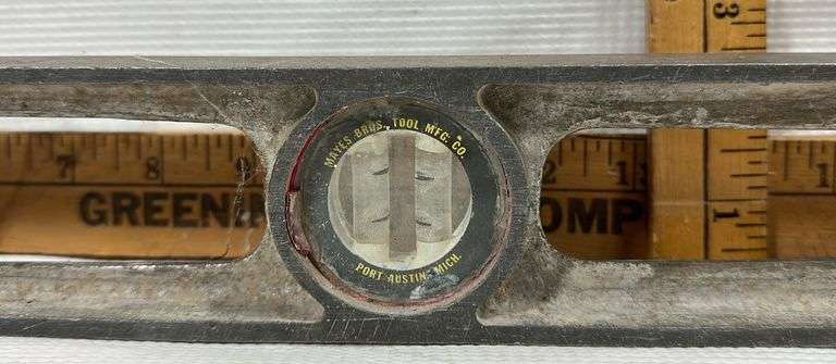Mayes Bros. Tool MFG Co. Vintage Level - Sherwood Auctions