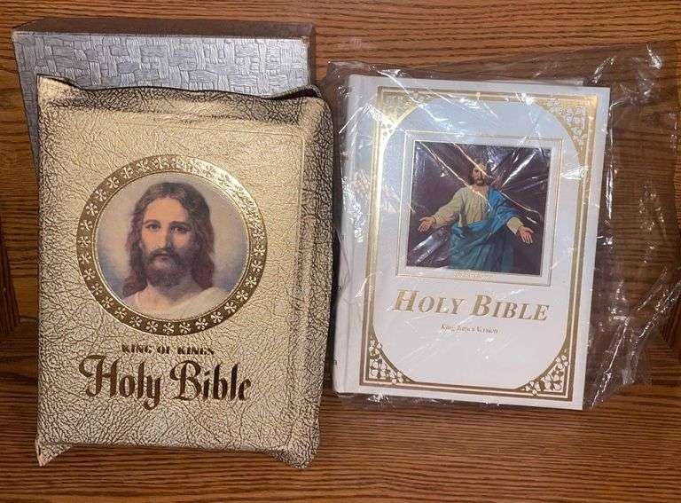 King James Version Gold Page Holy Bibles - Sherwood Auctions