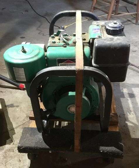 Coleman Powermate 54 Series 4000 Watt Generator - Sherwood Auctions