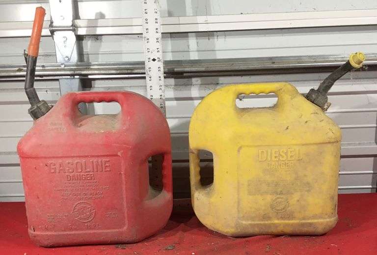 Plastic 5 Gallon Fuel Cans - Sherwood Auctions