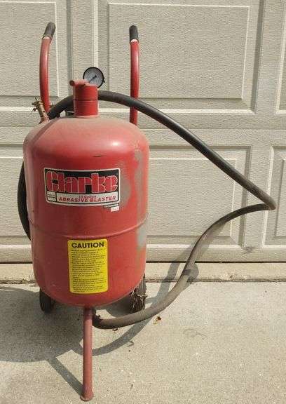 Clarke 10 Gallon Abrasive Blaster Model #SB9008 (35" H, 12" D ...