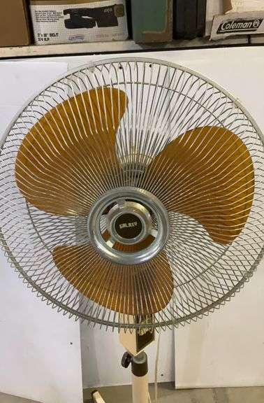 Galaxy Pedestal Fan (has power when plugged in) - Sherwood Auctions