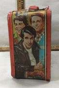 Vintage Happy Days Lunch Box, Thermos and More - Sherwood Auctions