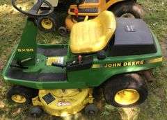 John Deere SX95 Riding Mower - Sherwood Auctions