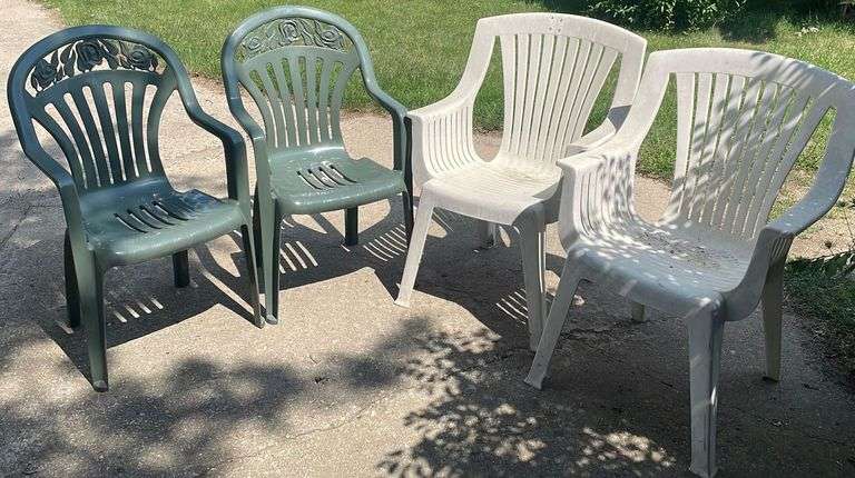 Green & White Plastic Stackable Lawn Chairs - Sherwood Auctions