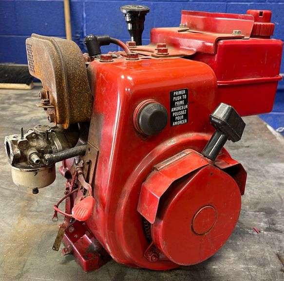 Red Vintage Small Engine HS40-555136 & Serial Number 0270B - Sherwood ...