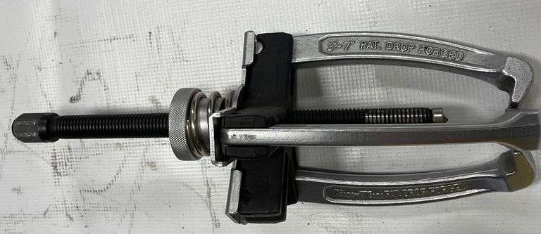 Napa 3 Jaw Self Adjusting Puller 77-5001 - Sherwood Auctions