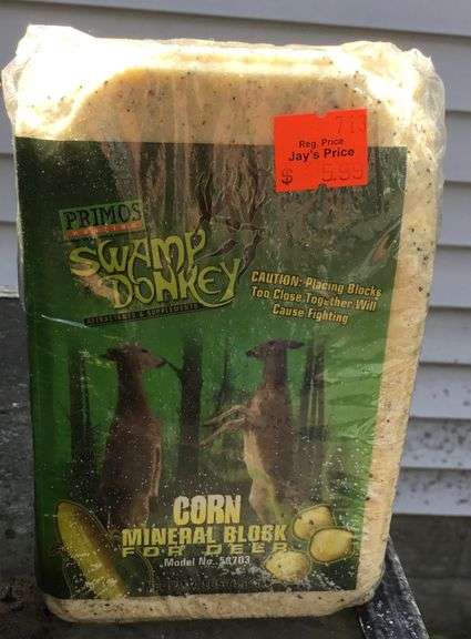 Primos Swamp Donkey Mineral Blocks - Sherwood Auctions