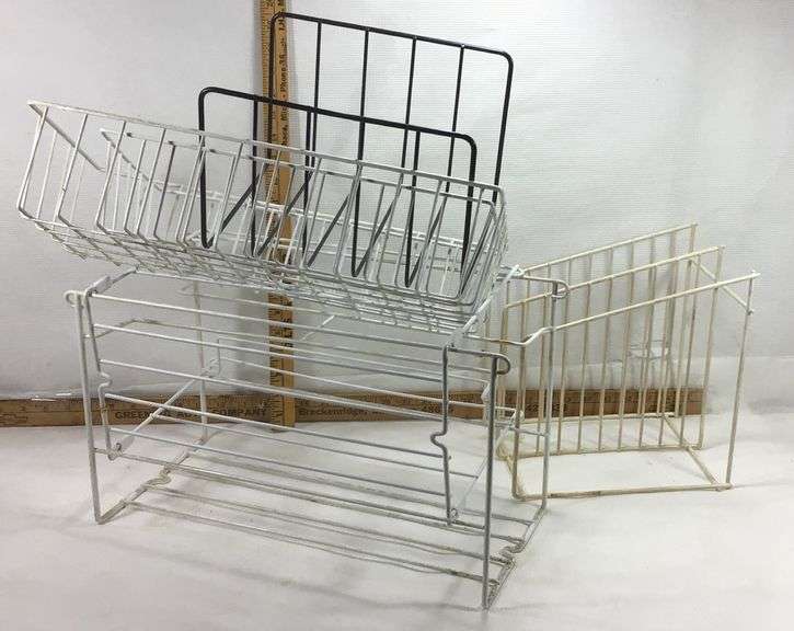 Magazine Racks - Sherwood Auctions