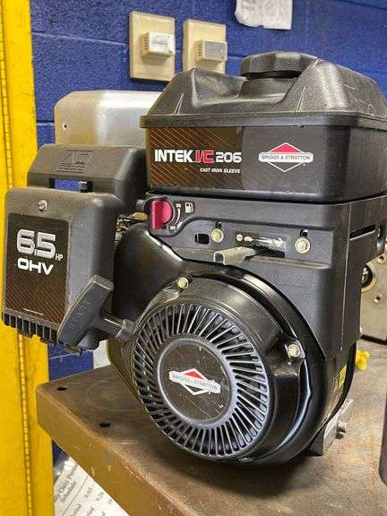 Briggs & Stratton INTEk I/C 206 Small Engine 6.5 HP OHV - Sherwood Auctions